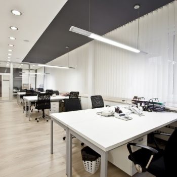 La correcta iluminación aumenta la productividad en oficinas