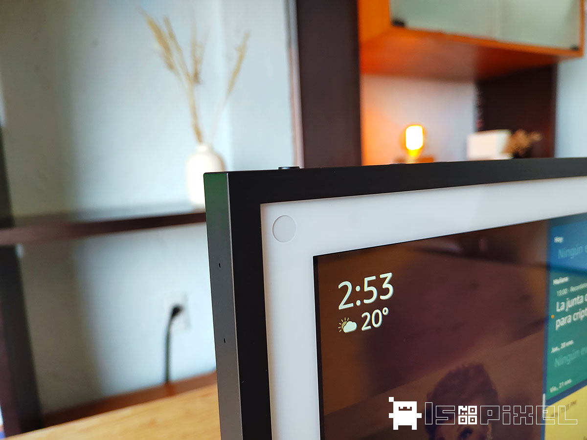 Echo-Show-15-camara-off | Isopixel