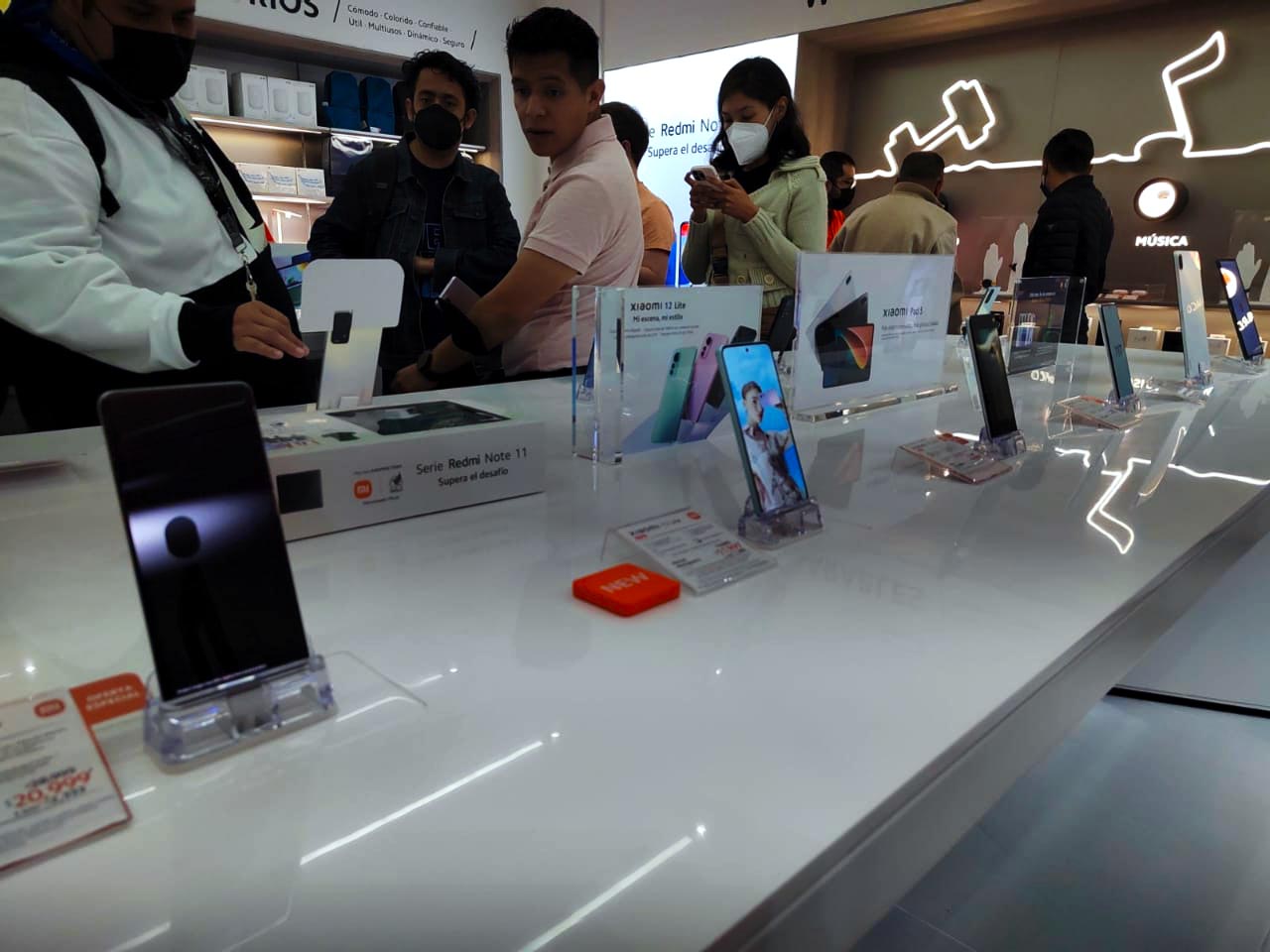 0257fcd9-4590-499e-b13a-3ffd04dad271 | Isopixel