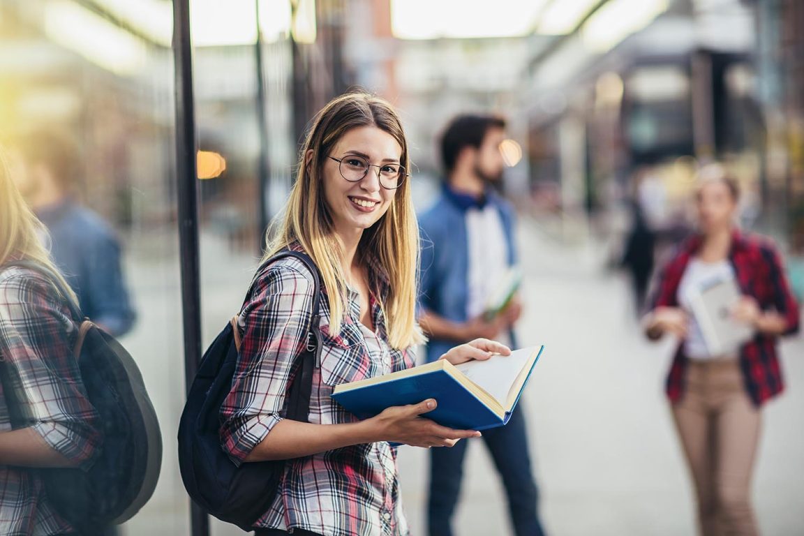 Cinco tips para empezar al cien tu vida universitaria | Isopixel
