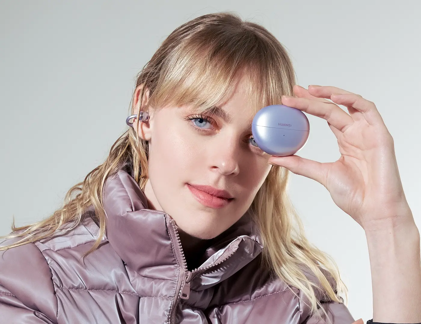 HUAWEI-FreeClip_Santo-Pecado_Foto-Coco-Duciel-Destacada-1 | Isopixel